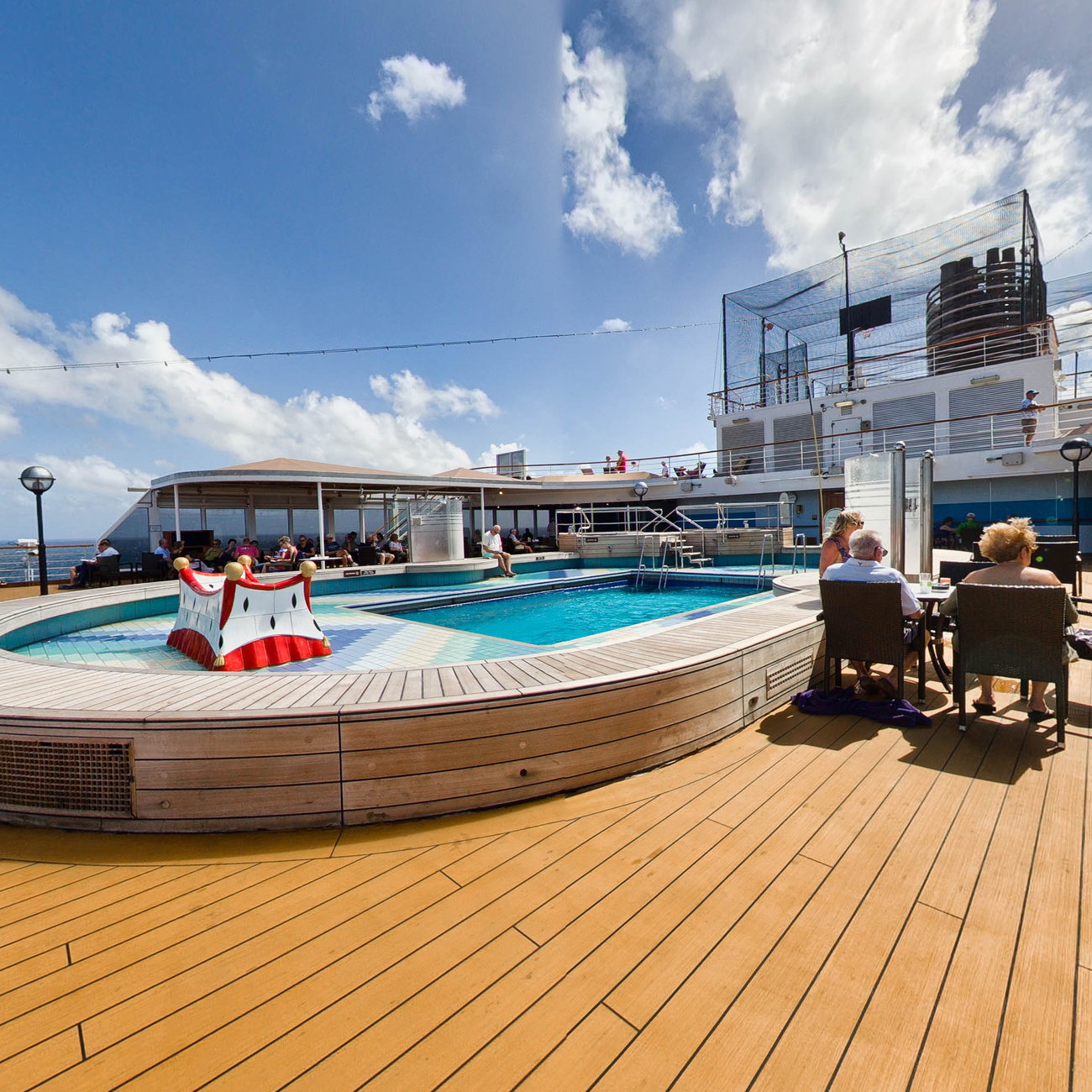 Sea View Pool on Holland America Zuiderdam Cruise Ship - Cruise Critic